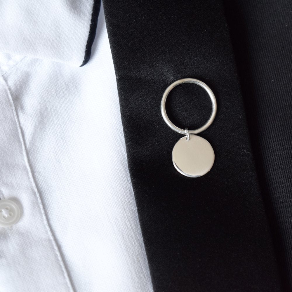 BROSCHER – Design Viktor Lenper